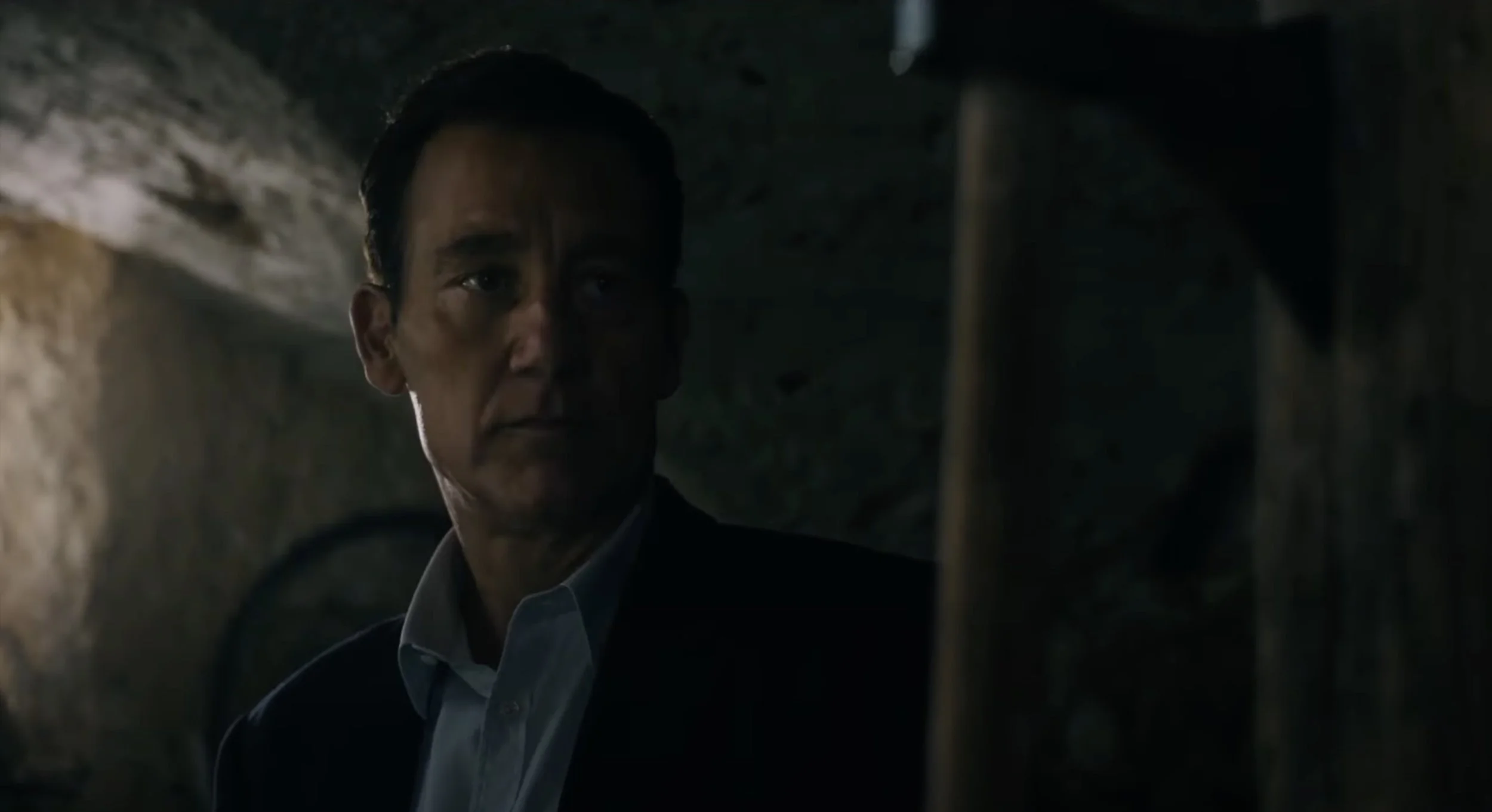 Full Trailer For Clive Owen's Upcoming Noir Detective Series MONSIEUR SPADE — GeekTyrant